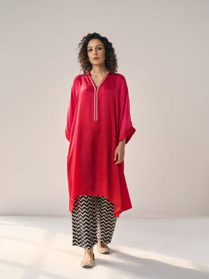 Buy Label Mansi Nagdev Esmeray Kurta with Pants (Set of 2) Online