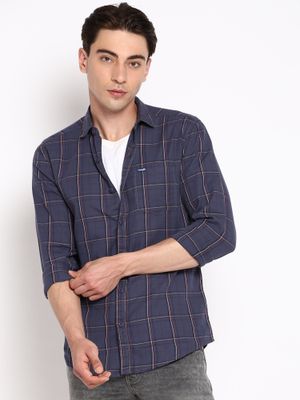 Buy Wrangler Men Blue Checkered Slim Fit Shirt online