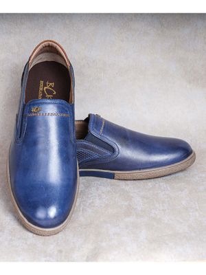 Buy BUCKAROO Breen Crust Leather Blue Sneakers (EURO 40) Online