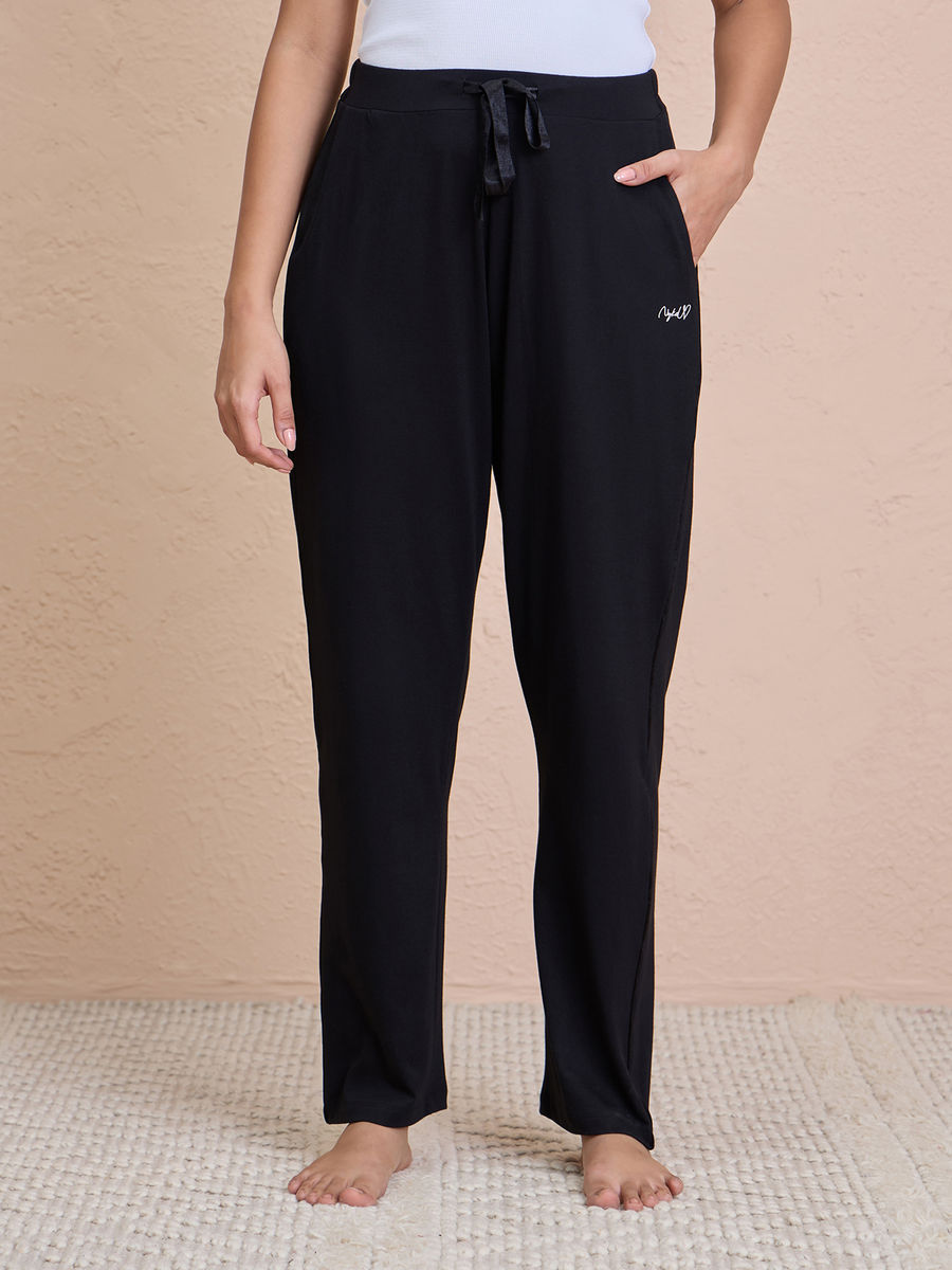 Buy Pajamas For Women Online in India At Discounts Upto 70%