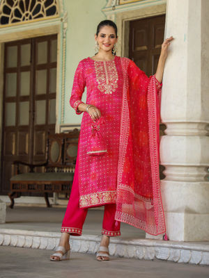 Buy Scakhi Pink German Rayon Bandhani Print Suit With Potli (Set of 4 ...