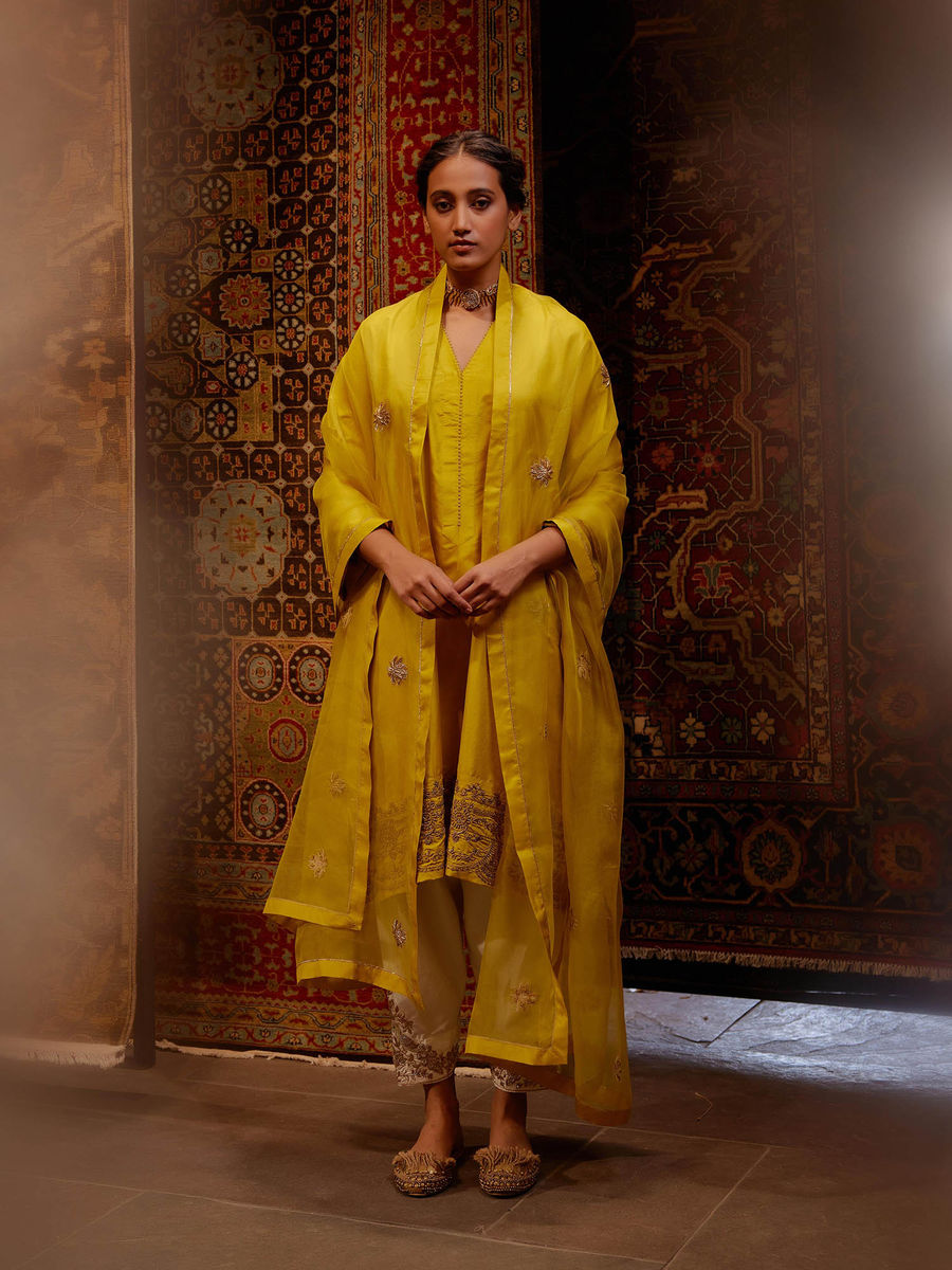 BRIH - Buy Latest BRIH Designs Online | Nykaa Fashion