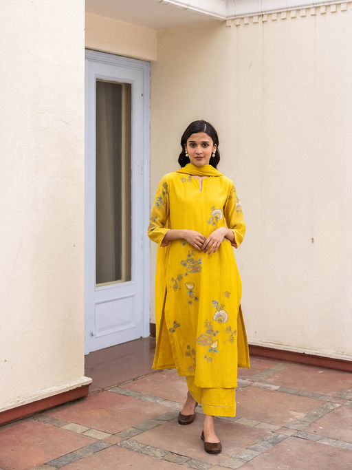 Vaayu - Buy Latest Vaayu Designs Online | Nykaa Fashion