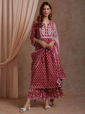 Buy SHAABA CLOTHING Red Mirror Embroidered & Block Printed Kurta ...