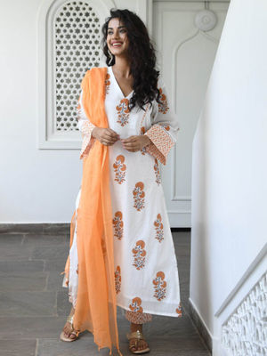 Buy Bunaai Fruity White Cotton Suit (Set of 3) online