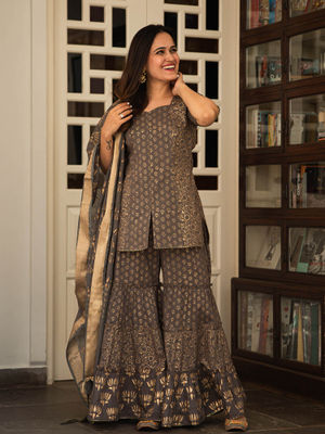 Buy Bunaai Mahira Grey Cotton Suit (Set of 3) Online