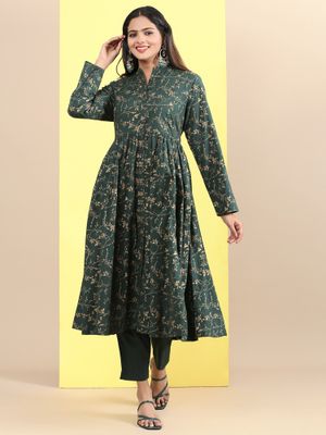 Buy Styli Women Green Printed Kurta with Trouser (Set of 2) (XS) Online
