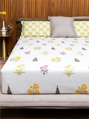 Urban Space Bed sheets : Buy Urban Space Regal 220 Tc Cotton Bedsheets ...