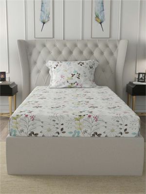 Urban Space Bed sheets : Buy Urban Space Serene 200 Tc Cotton Bedsheets ...