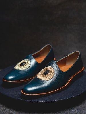 Buy Kavith Sainaani Teal Gem Jutti Online