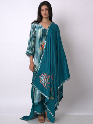 Buy Ganga Fashions Peacock Teal Blue & Off White Silk Velvet Kurta with ...