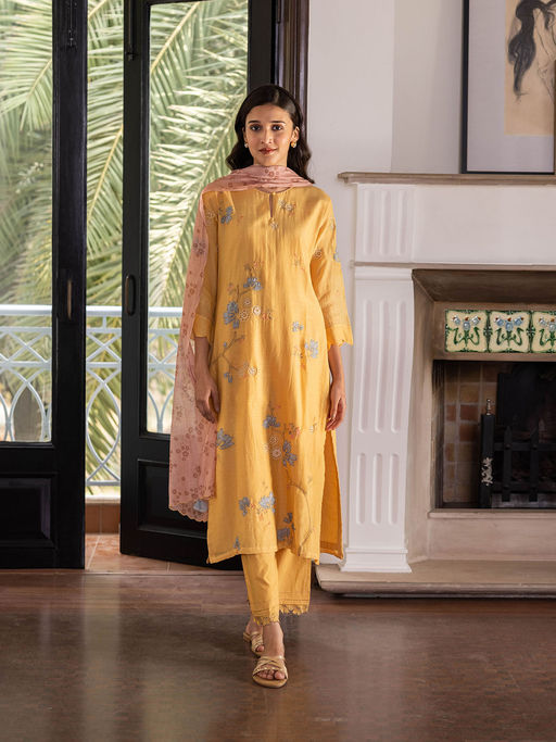 Vaayu - Buy Latest Vaayu Designs Online | Nykaa Fashion