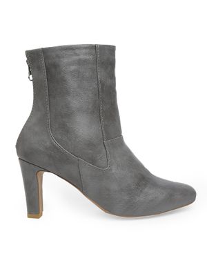 Buy IYKYK by Nykaa Fashion Eleanor On Fleek Grey Boots Online