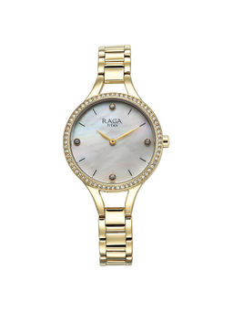 Buy Titan Women Pink Round Dial Analog Watch - 95275SM01 Online