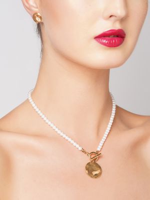 Buy Zaveri Pearls Gold Tone Contemporary Toggle Clasp Classy Pearls ...