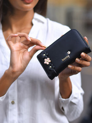 Buy ToniQ Black Solid Wallet Online