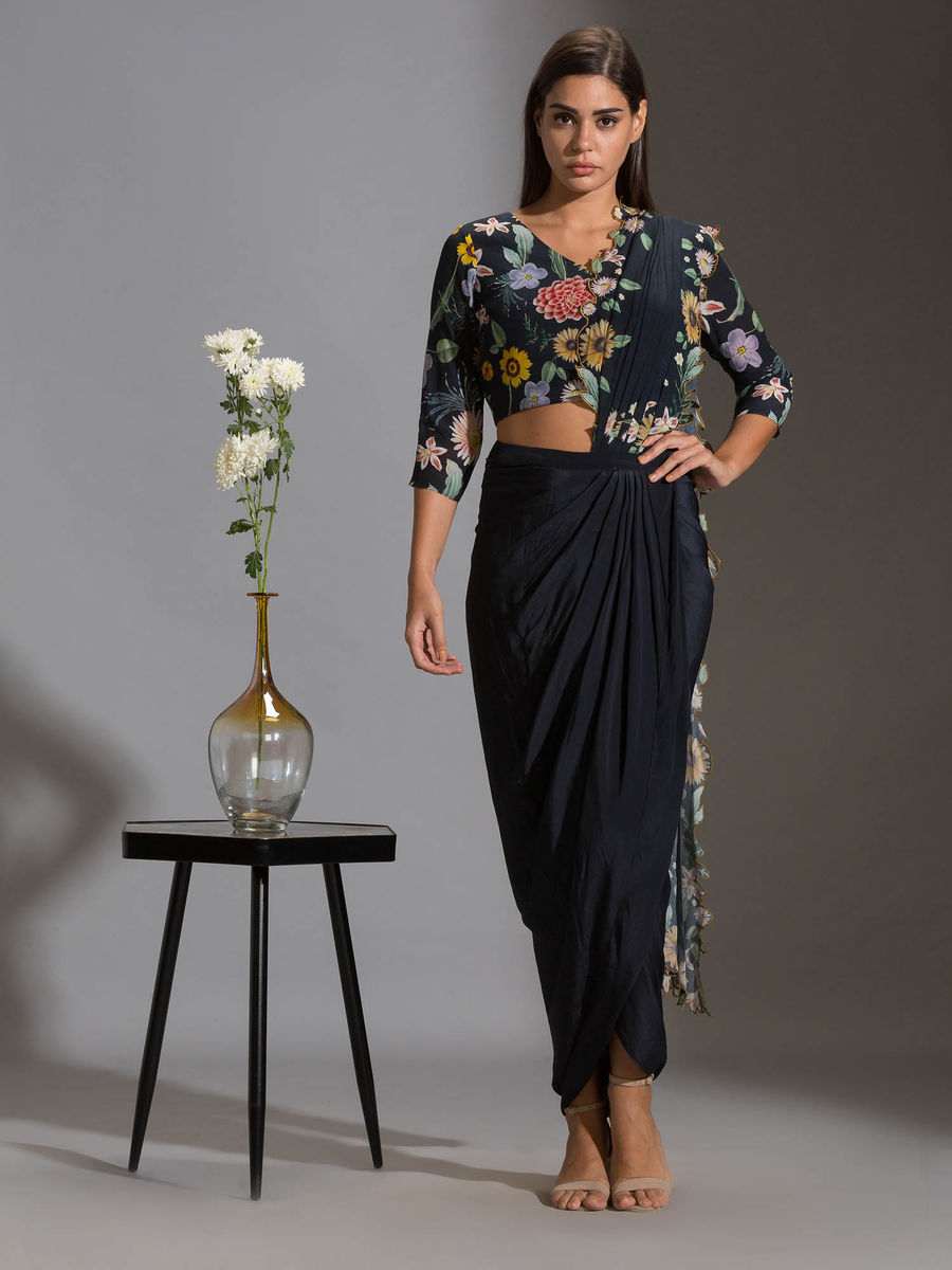 Buy Ready to Wear Sarees for Wedding Online at Nykaa Fashion